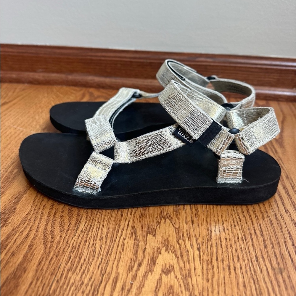 Teva Universal Gold Leather Sandals Womens 9 - Gem